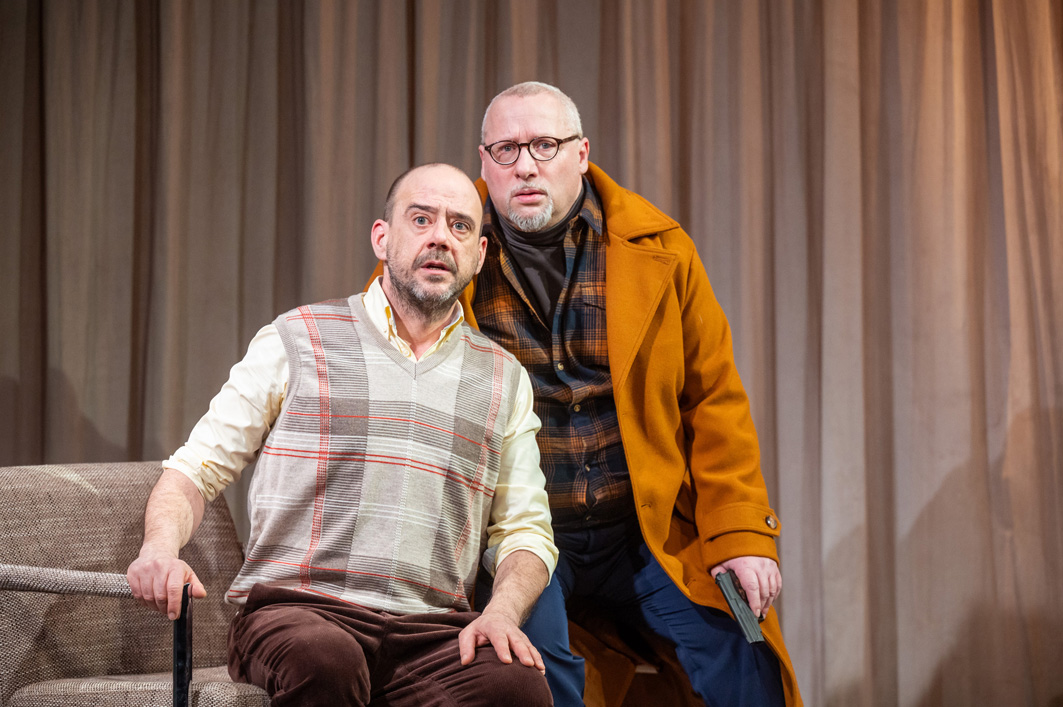 Einszweiundzwanzig vor dem Ende | Deutsches Theater Göttingen